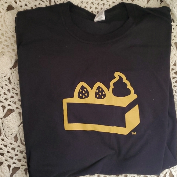 Cheesecake Factory | Shirts | Vintage Original Cheesecake Factory ...